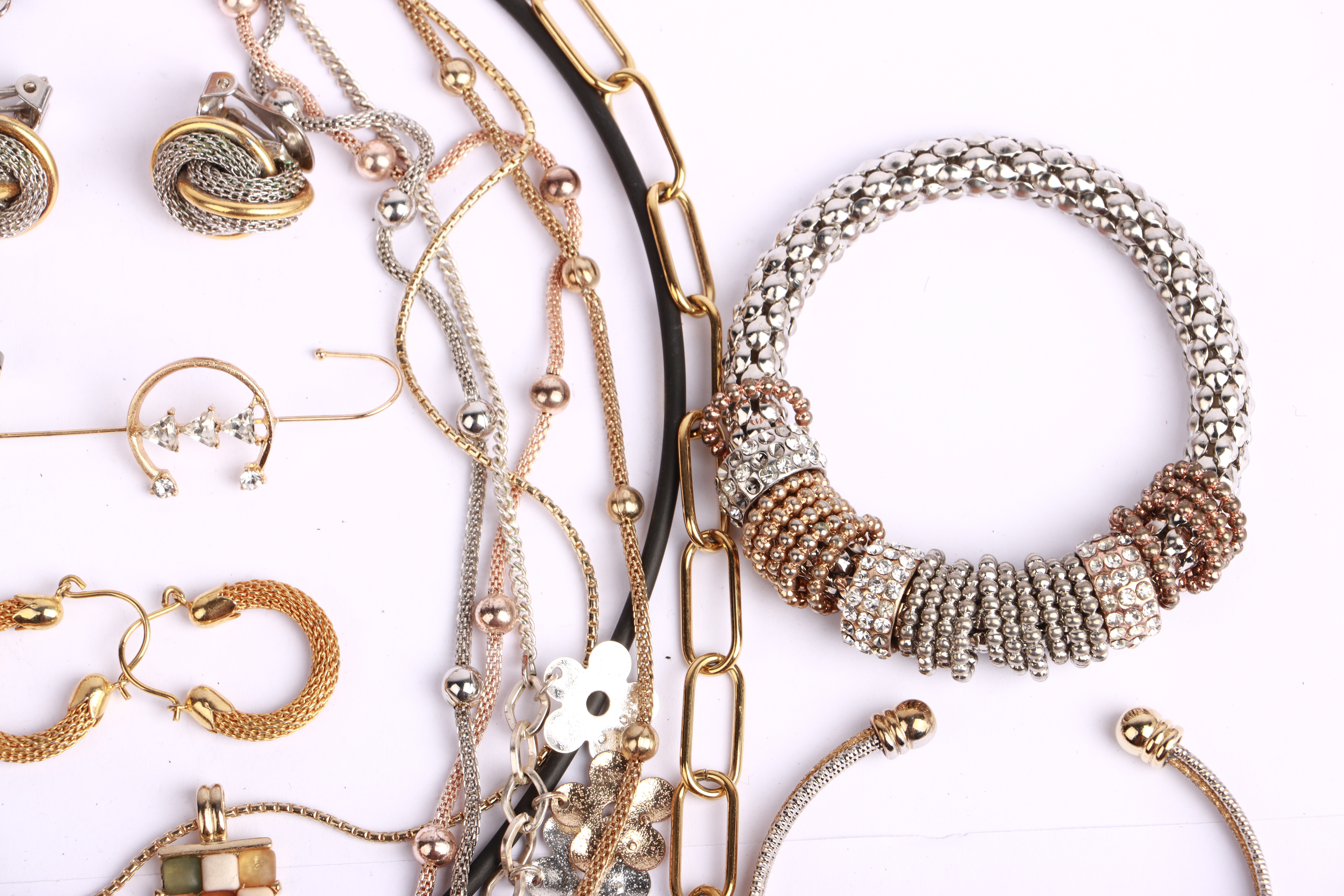 Orecchini dichiarazione catene stratificate metalli misti doppi toni x ...