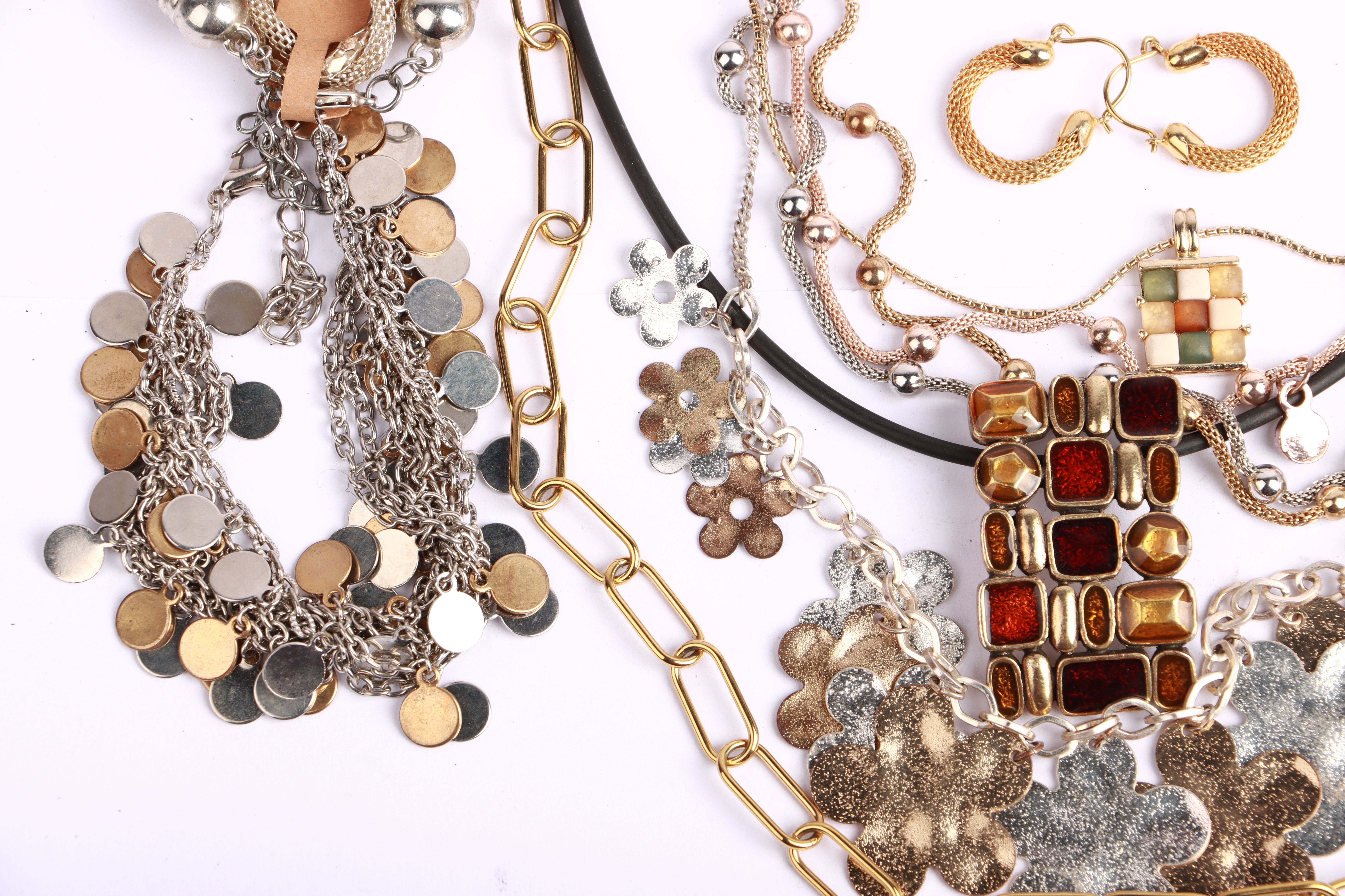 Orecchini dichiarazione catene stratificate metalli misti doppi toni x ...